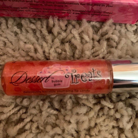 Jessica Simpson | Makeup | Jessica Simpson Dessert Treats Bubble Gum ...